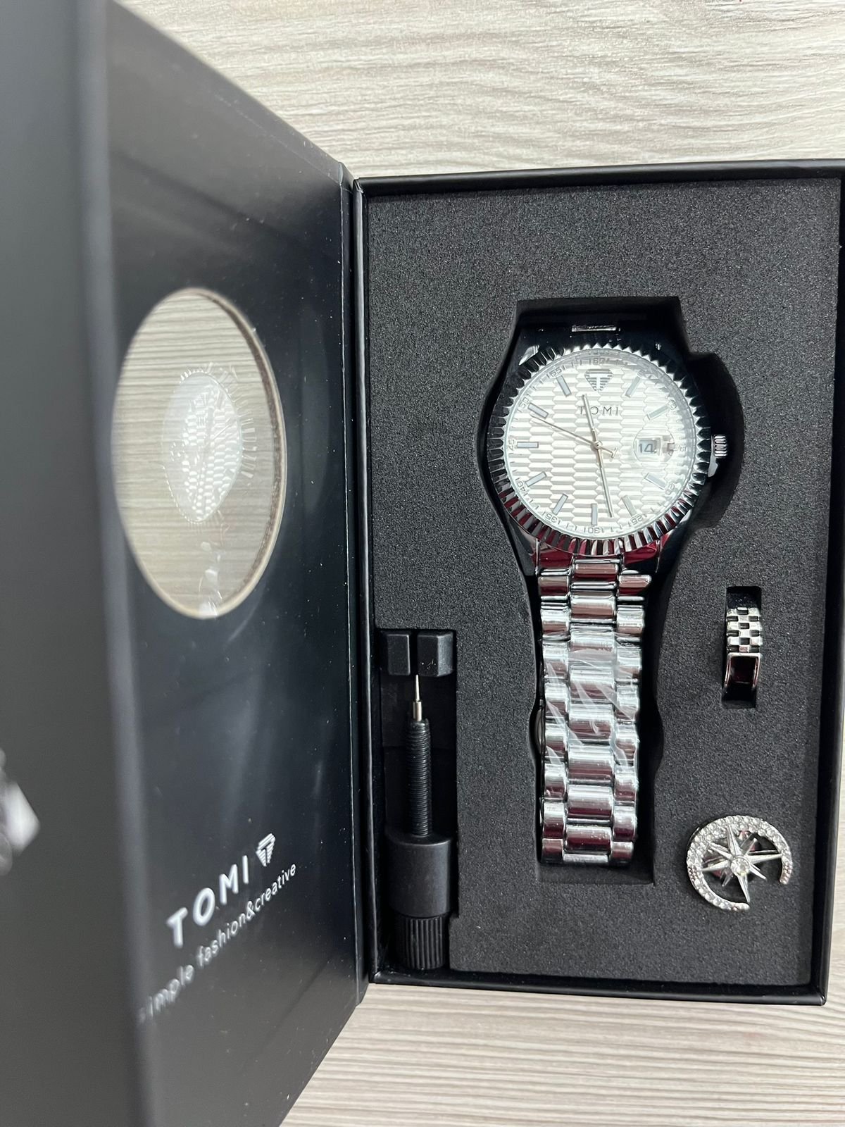 Reloj TOMI 2 (con caja y anillo)